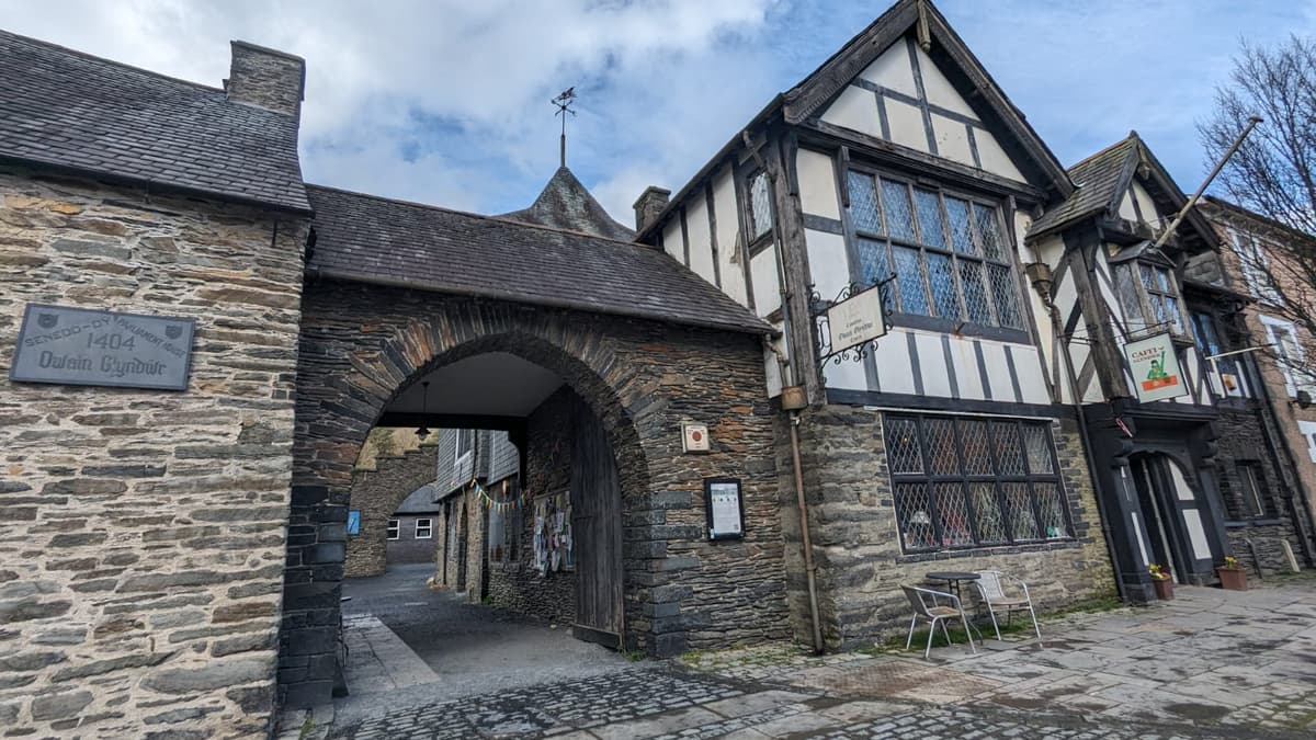 Historic Owain Glyndŵr Institute planning £2m refurb with solar panels, air source heat pump and ...